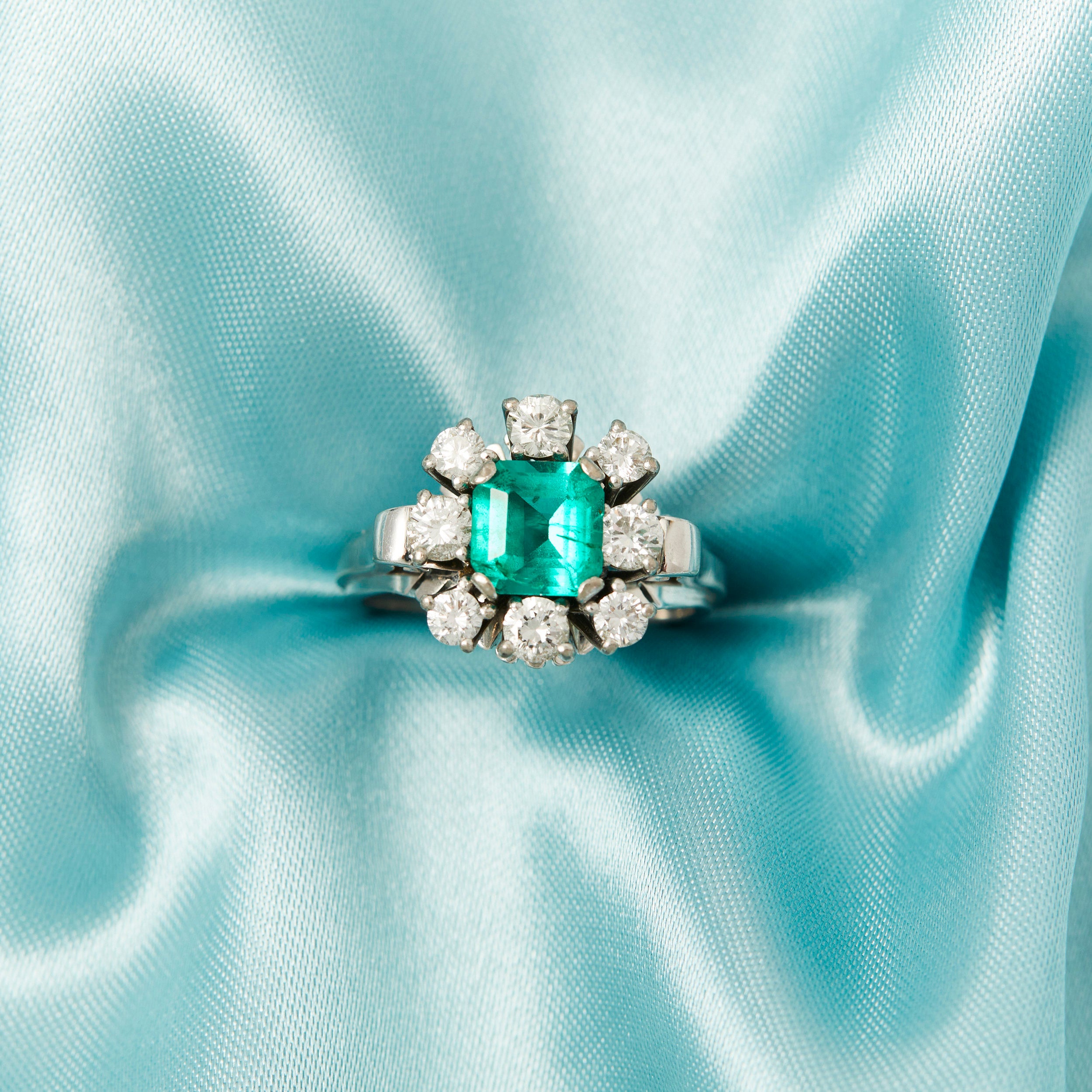 Vintage Colombian Emerald Diamond Ring