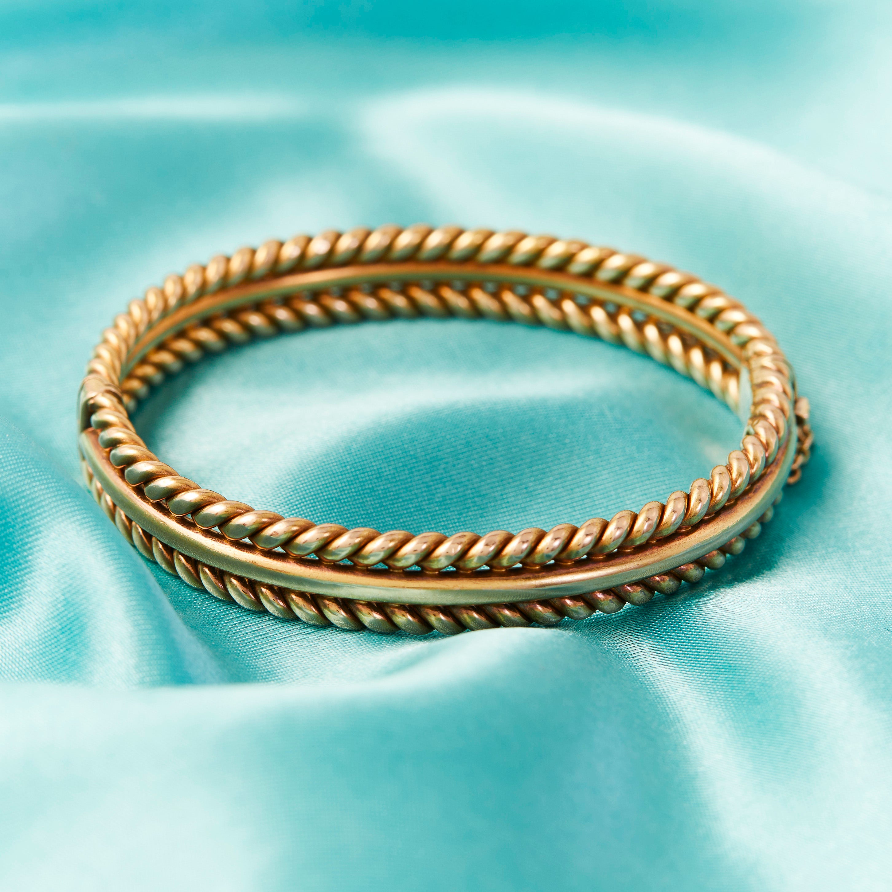 Victorian Oval Double Twist Gold 'Magic' Bangle – frenchjewelbox