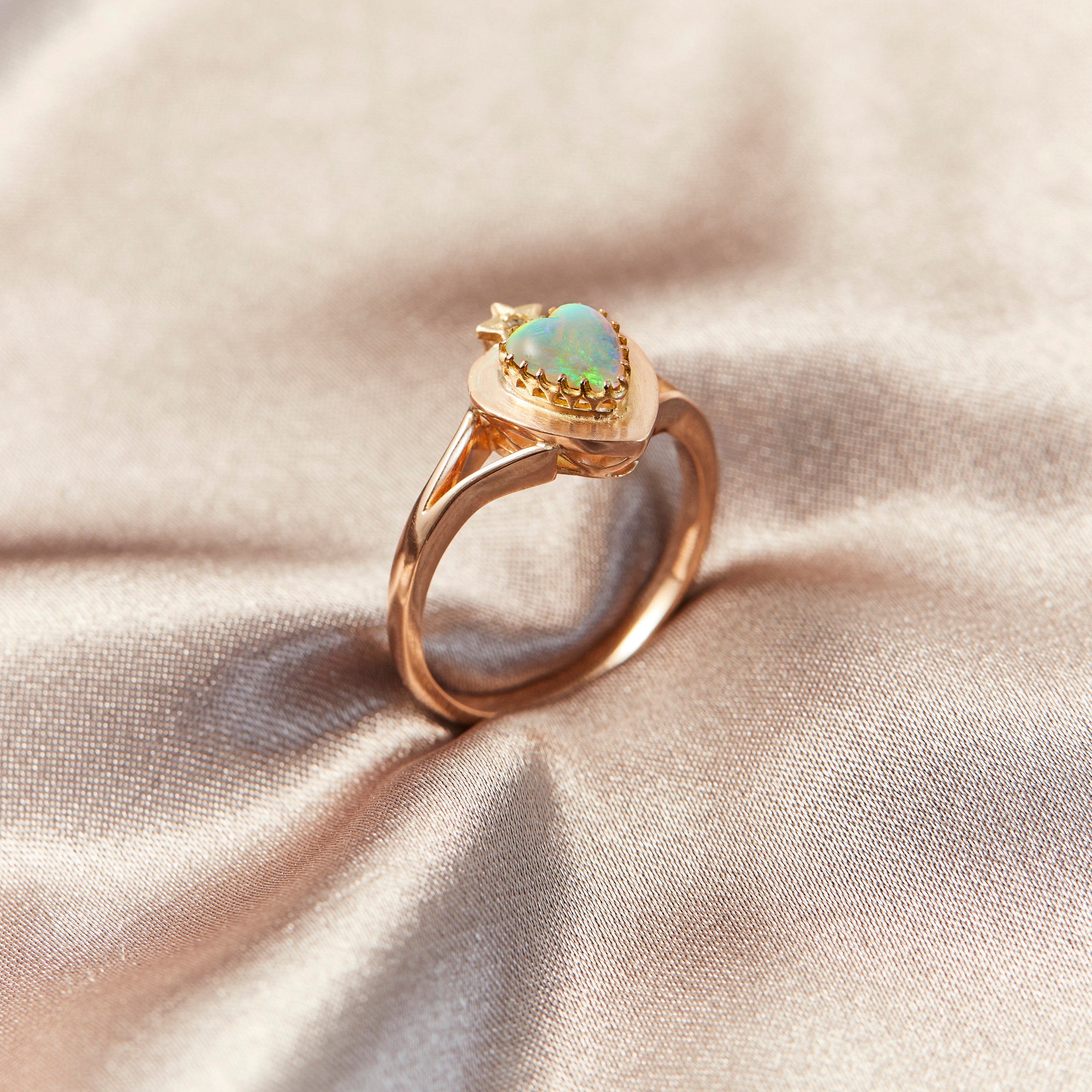 Edwardian 18ct Yellow Gold & Opal Heart Ring – frenchjewelbox